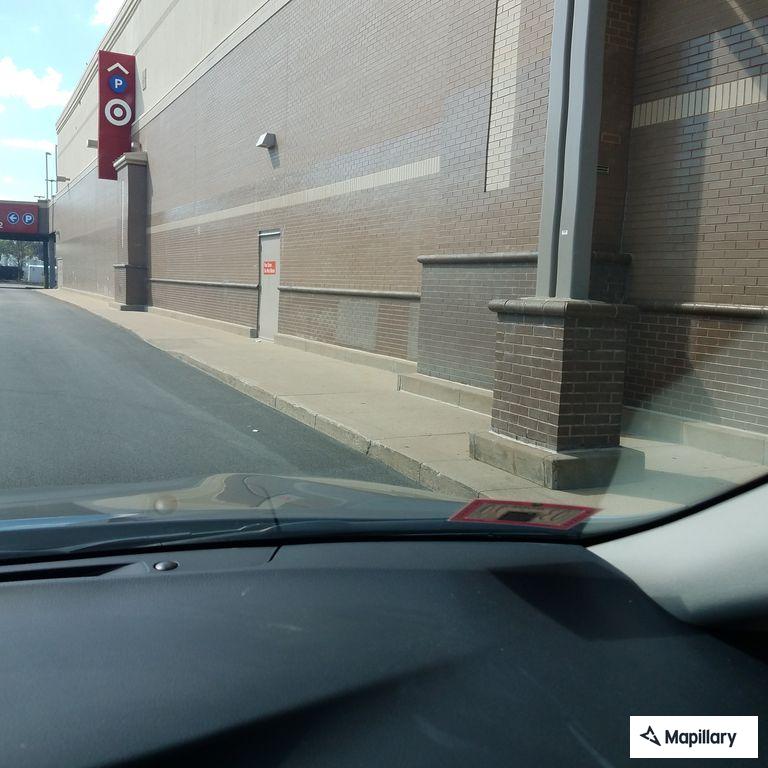 Trespassing reported then canceled at Target store, Chicago IL | CrimeRadar
