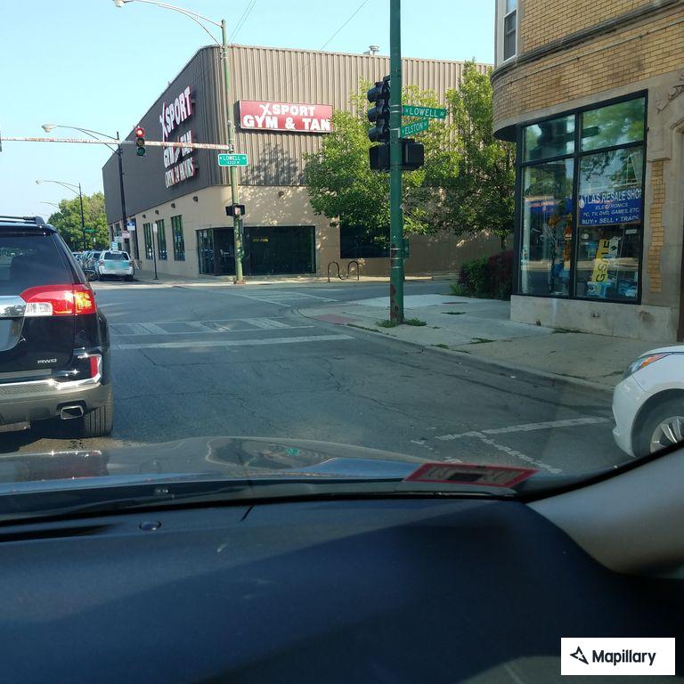 Two Males Fighting With Knife Near Elston and Lowell, Chicago IL ...