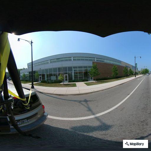 Woman refuses to leave CTA bus near Pulaski and Peterson, Chicago IL ...