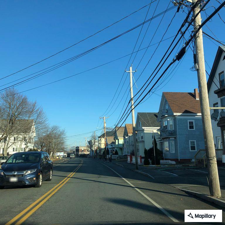 86-year-old woman falls in trailer, possible hip fracture, Bristol ...