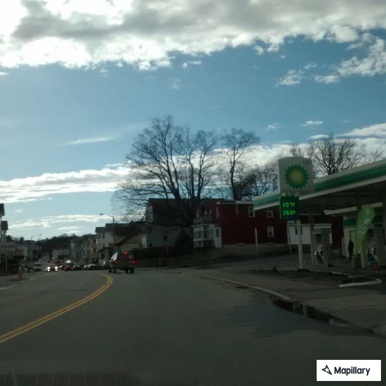 White male acting erratically near Grafton Street, Worcester MA ...