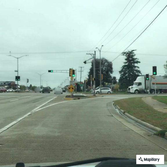 Vehicle weaving through traffic and running stop sign, Janesville WI ...