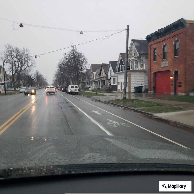 Suspicious man seen outside store wearing a mask, Buffalo NY | CrimeRadar