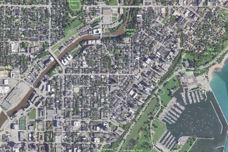 Fire truck involved in crash on N Marshall St, Milwaukee WI | CrimeRadar