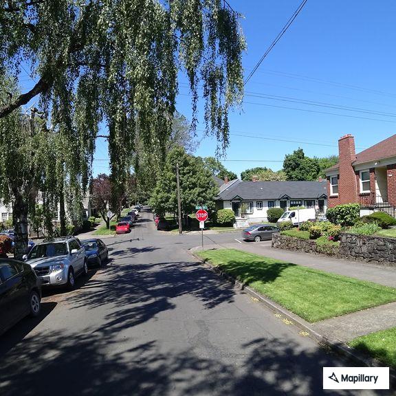 Fire crew requests police help at Hawthorne apartments, Portland OR ...