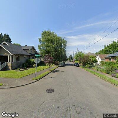 Traffic lights flash red in all directions at city intersection ...