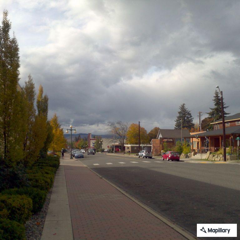 Possible theft at Safeway on North Ruby St, Ellensburg WA | CrimeRadar