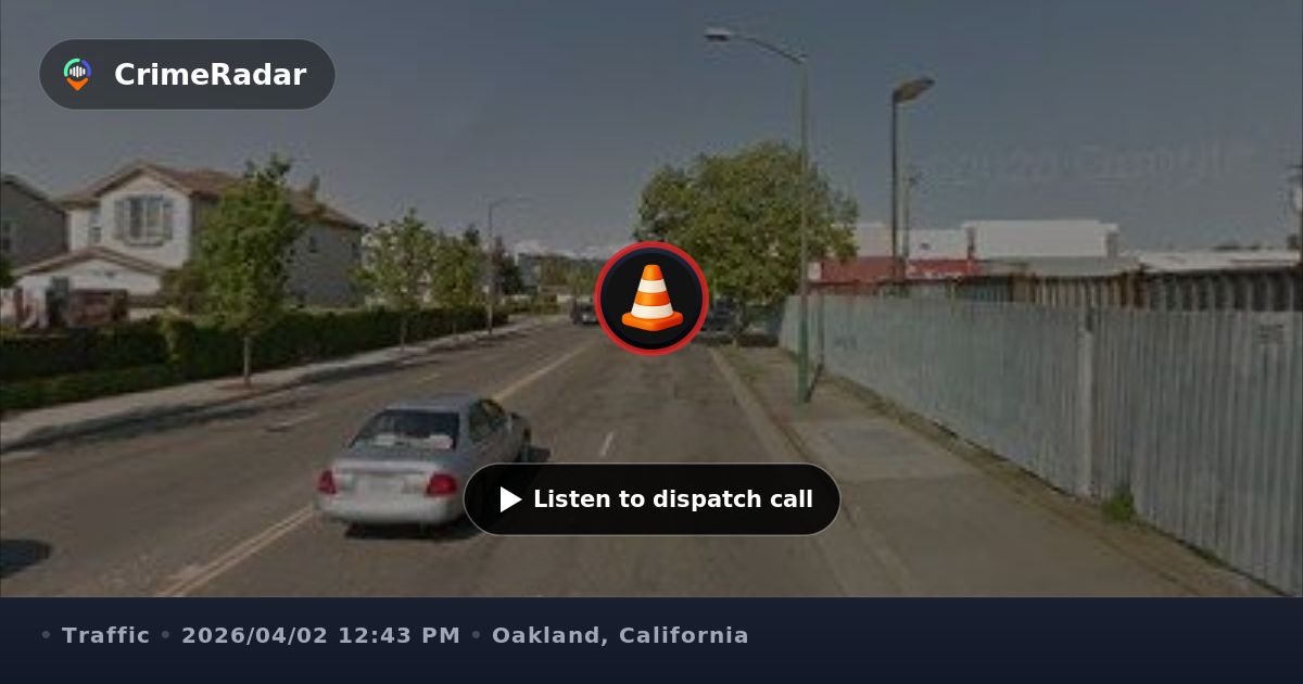 Plywood debris blocking freeway lane, Oakland CA | CrimeRadar