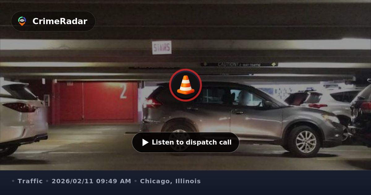 Traffic lights blinking continuously at intersection, Chicago IL ...
