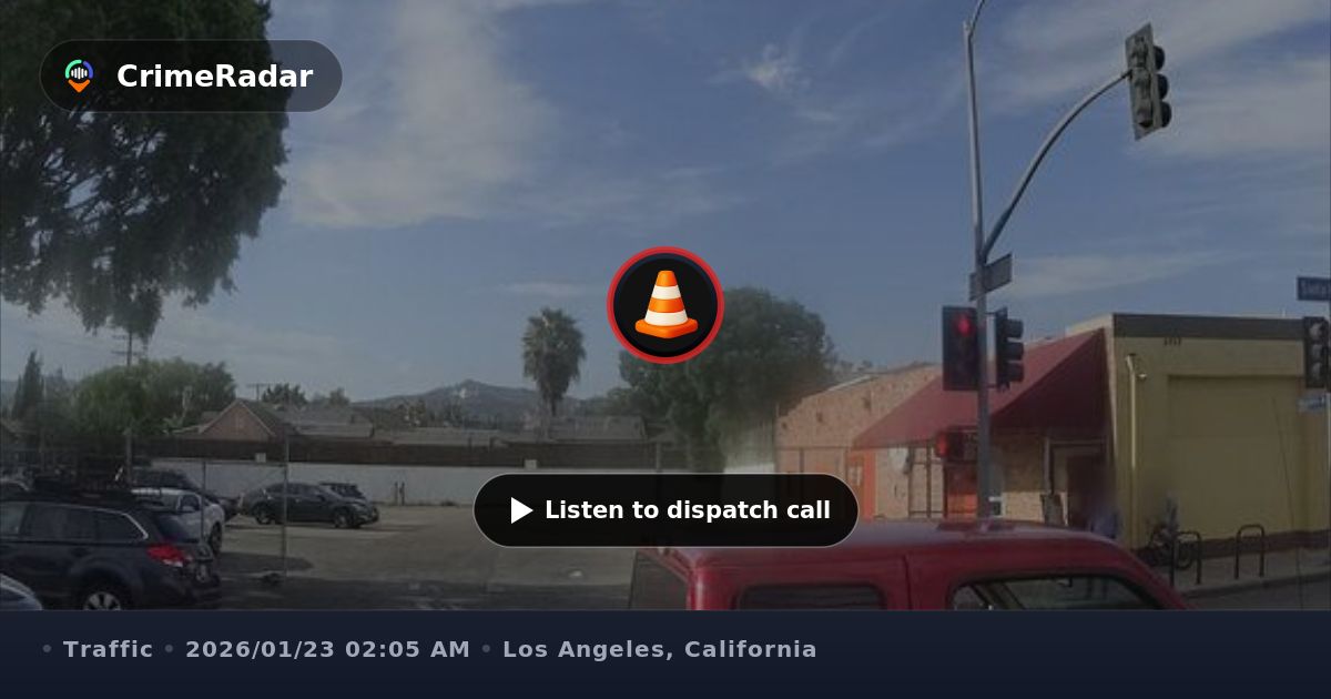 Car strikes light pole near Santa Monica Blvd, Los Angeles CA | CrimeRadar