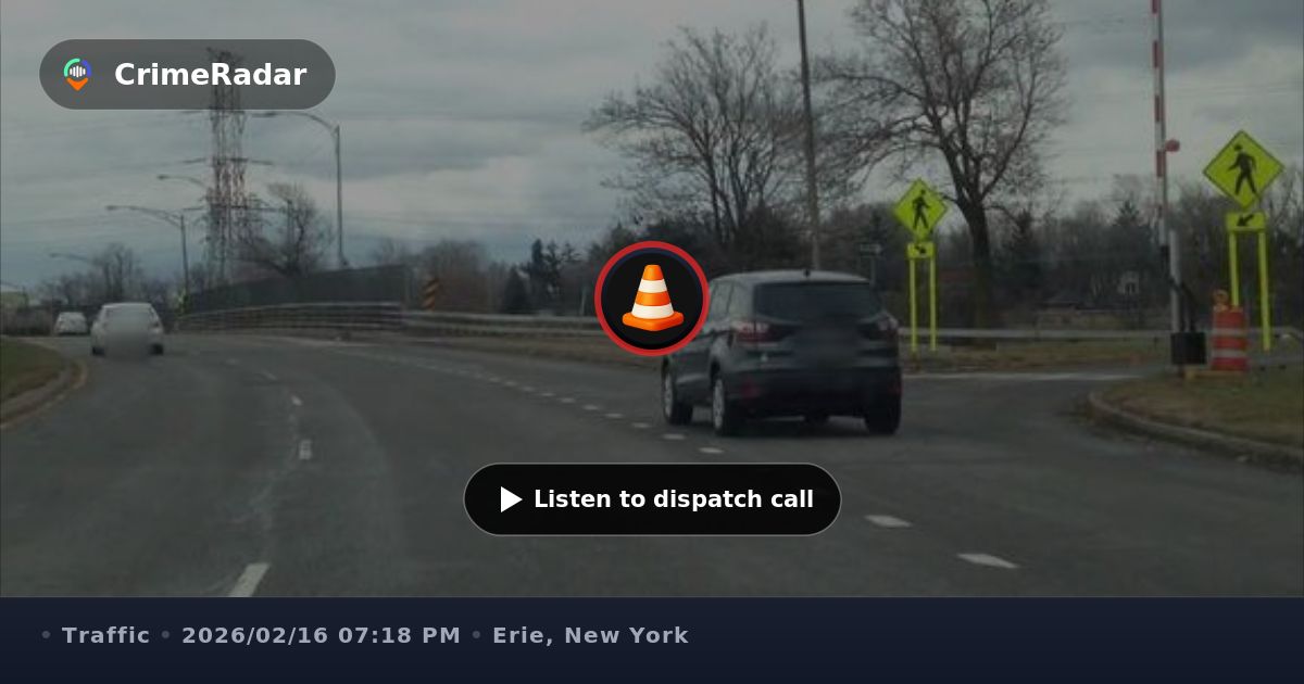 Traffic light flashing red at Main and Kensington, Erie County NY ...