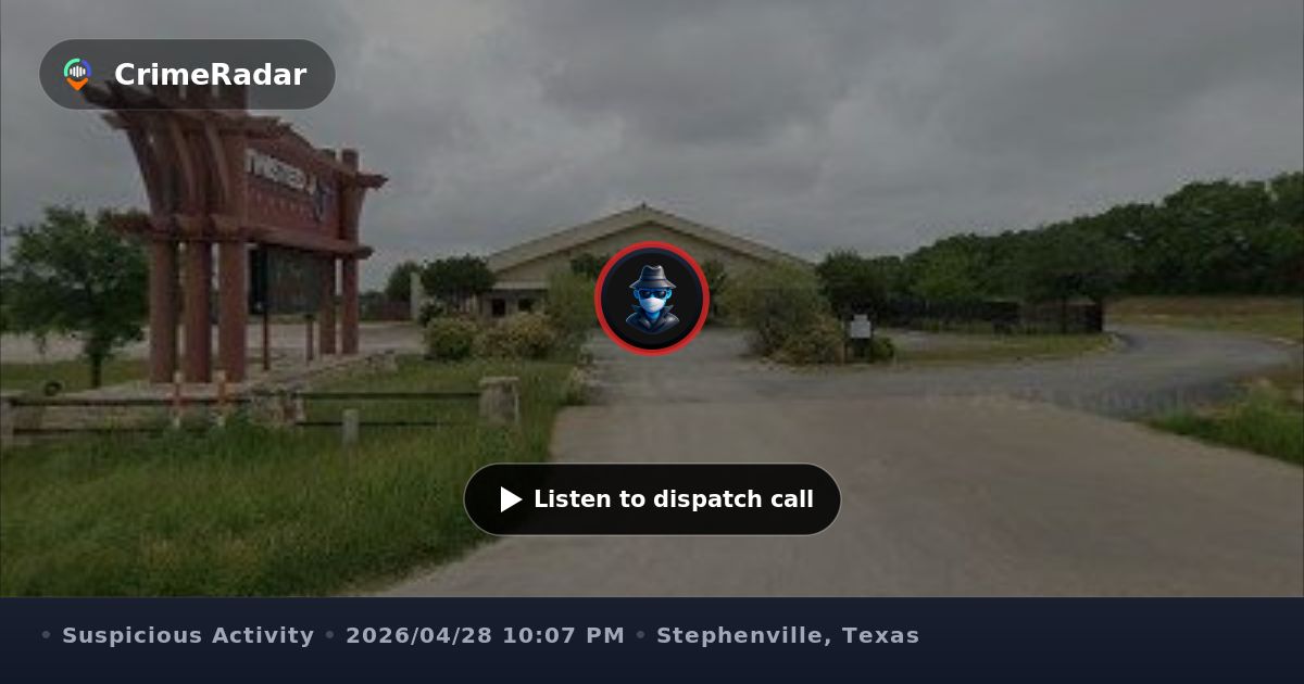 Truck towing cattle trailer with people inside, Stephenville TX ...