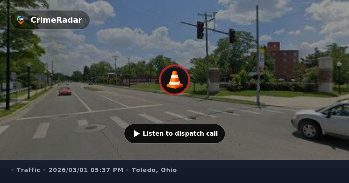 Traffic stop on black Dodge Charger at Cherry and Collingwood, Toledo ...
