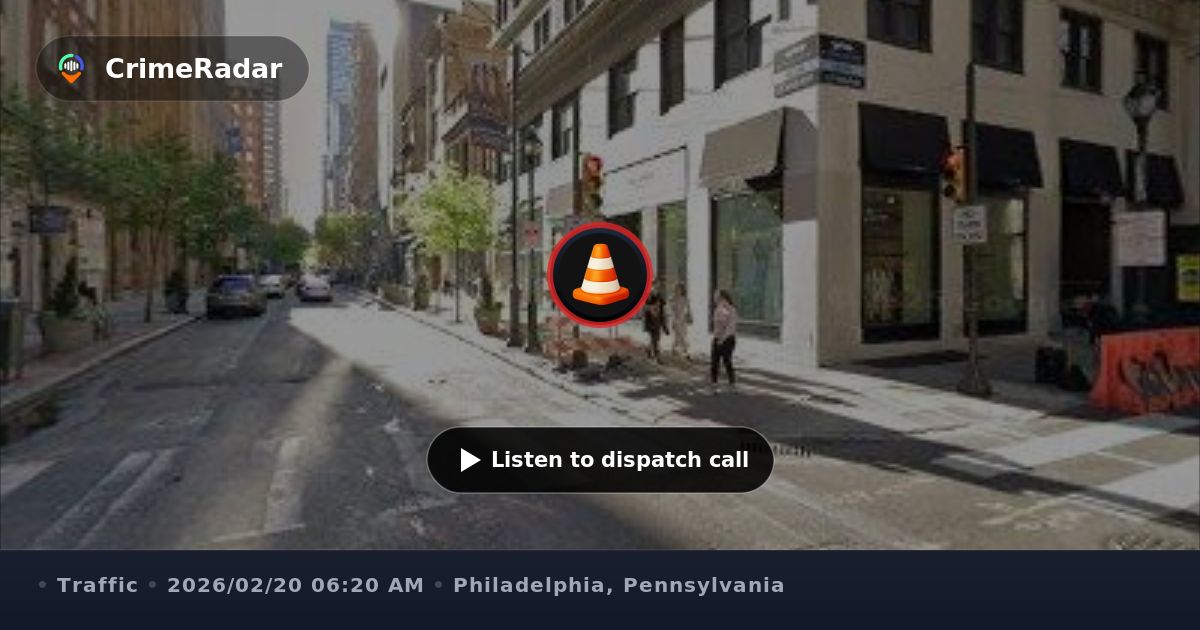 Traffic lights blinking red at 16th and Walnut, Philadelphia PA ...