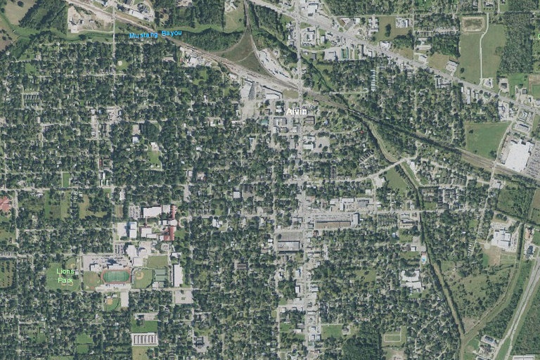 Medical emergency sparks urgent response near West Dumble St, Alvin TX ...