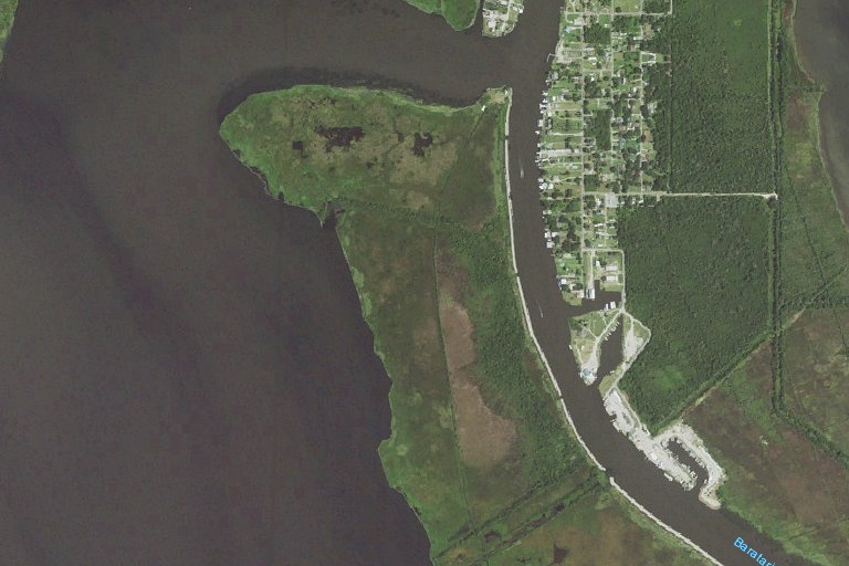 Fiery chaos engulfs structure near June LePie Boulevard, Jefferson ...