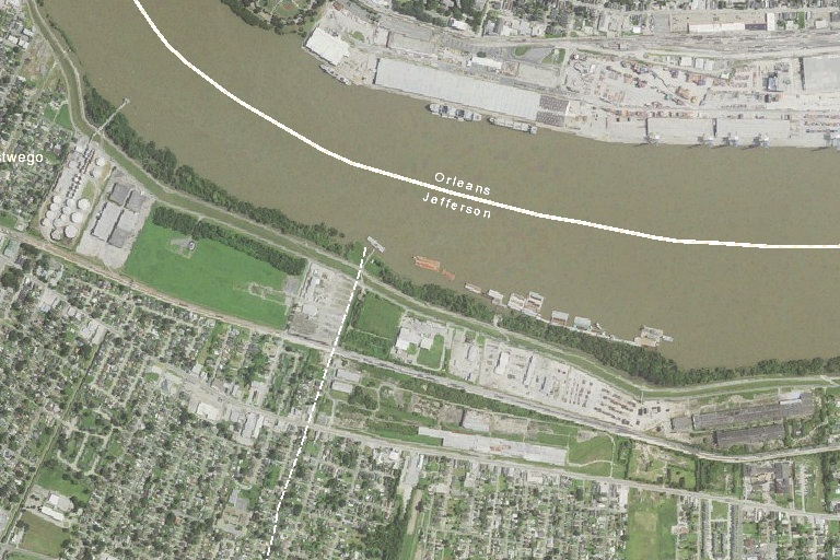 Two vehicle crash with smoke at 4th St and Berger Rd, Marrero LA ...