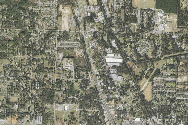 Fire crew assists resident near Pine Meadow Ln, Pensacola FL | CrimeRadar