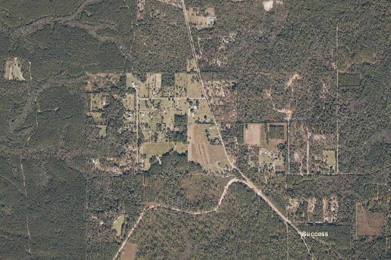 Vehicle hits tree on Success Road in Saucier, Saucier MS | CrimeRadar