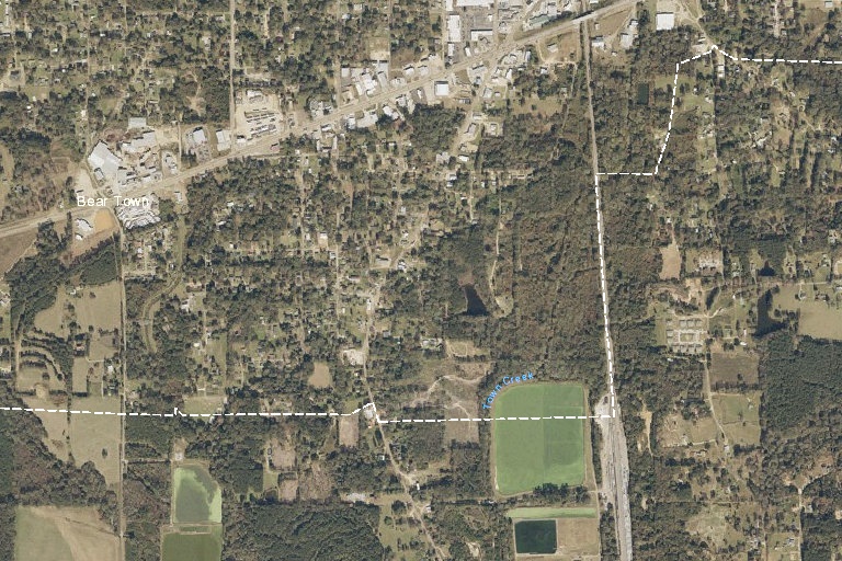 Unknown car parked unoccupied in driveway near Moses Ln, Mccomb MS ...