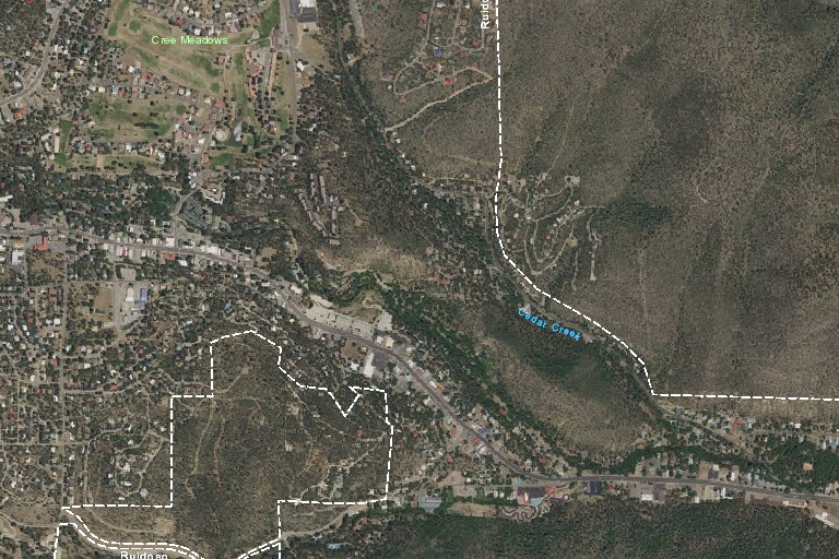 Units coordinate search for suspect vehicle on Davis, Ruidoso NM ...