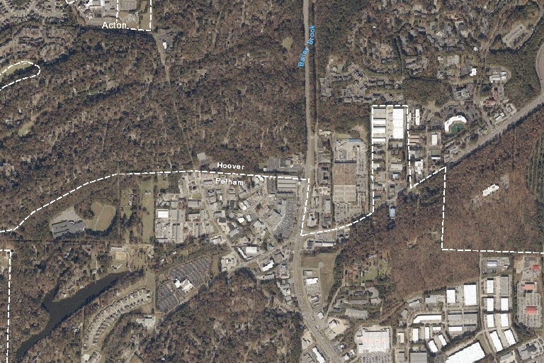 Vehicle breakdown causes minor traffic near Owens Pkwy CVS, Pelham AL ...