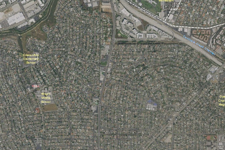 Recovered stolen vehicle near Boeing Ave, Los Angeles CA | CrimeRadar