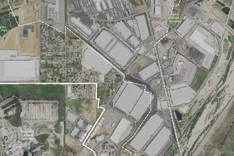 Fire incident at Living Spaces Distribution Center, Colton CA | CrimeRadar