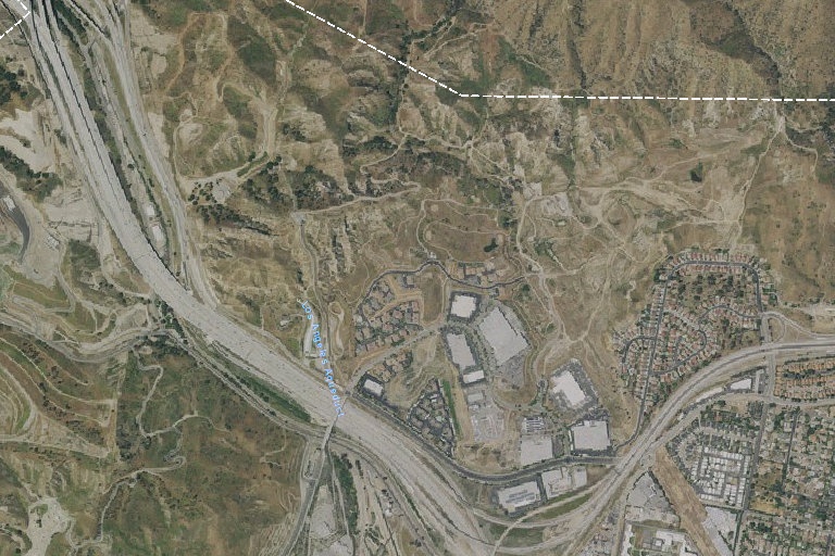 Rubbish fire at intersection in Los Angeles, Los Angeles CA | CrimeRadar