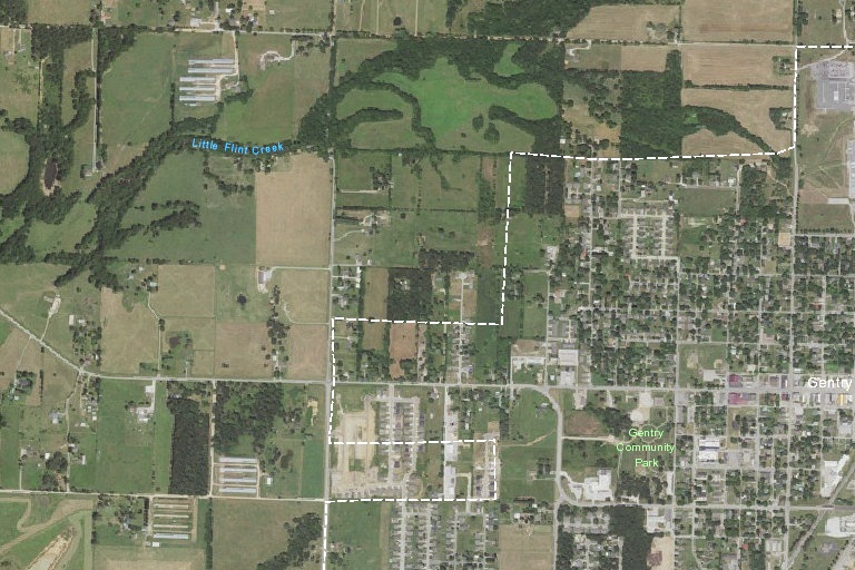 Responders assist person who fell near Red Oak St, Gentry AR | CrimeRadar