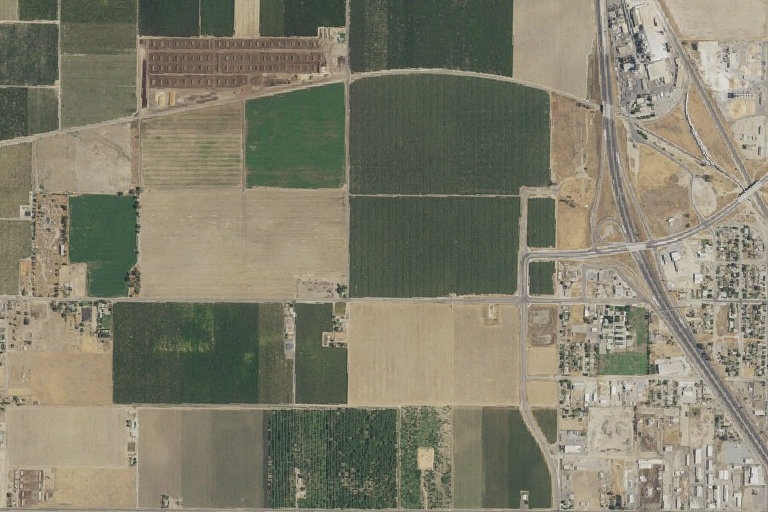 Residential fire erupts near road 30 and avenue 60 in tulare county ...