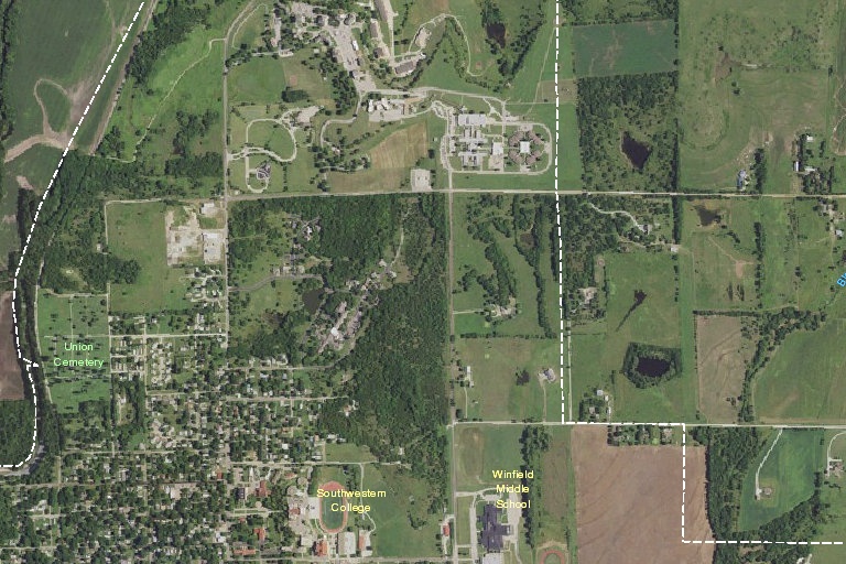 Accidental cooking fire reported at residence in Winfield, Winfield KS ...