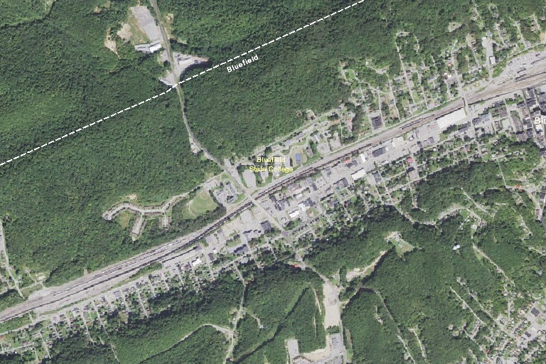 Female with possible broken knee after fall, Bluefield WV | CrimeRadar