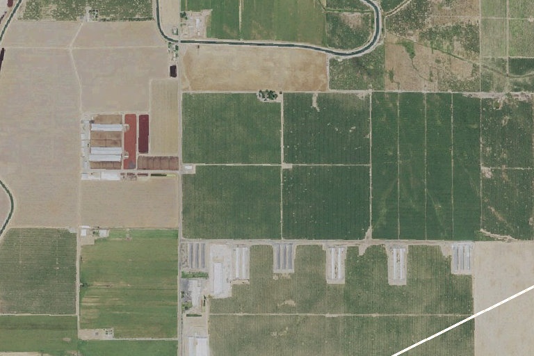 Firefighters respond to chicken barn fire near Hall Road, Denair CA ...