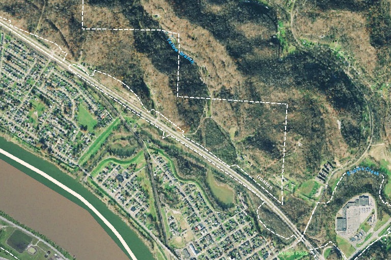 Vehicle blocking roadway near 5th and Eagle Street, Ironton OH | CrimeRadar