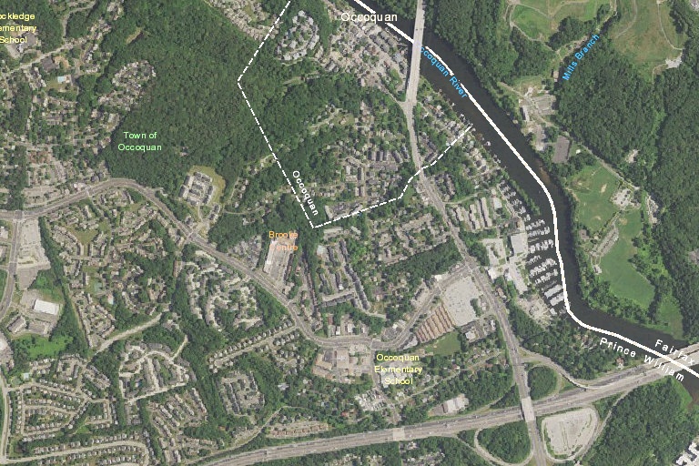 Reckless suv runs red light near old bridge road, Lake Ridge VA ...