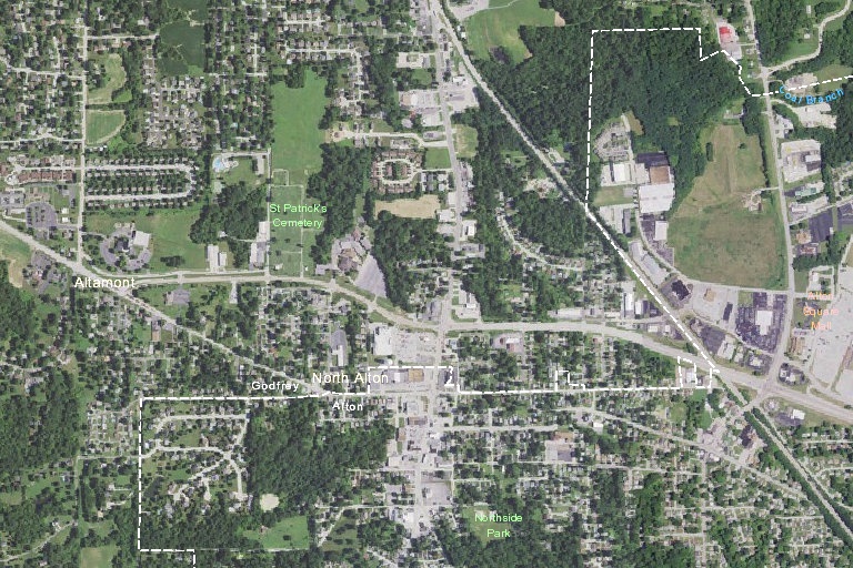 Road rage incident involving white truck and motorcycles near QuikTrip ...