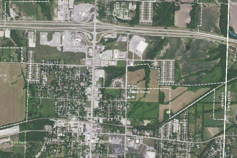 Debris blocks roadway near 5th and Broadway, Oak Grove MO | CrimeRadar