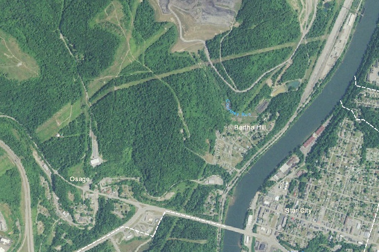 Multi-vehicle crash involving four cars on route 100, Monongalia County ...