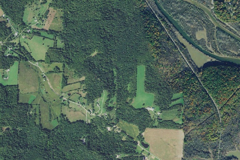 High-speed vehicle pursuit through Ohio roads, Muskingum County OH ...