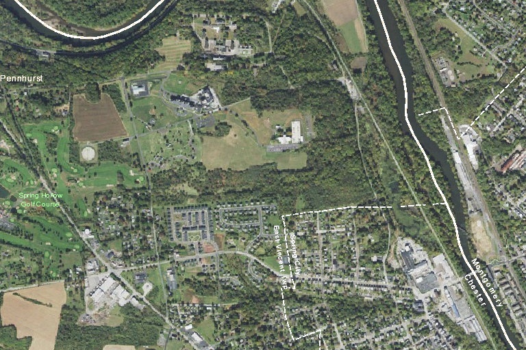 Male follows distressed female at pizza restaurant parking lot, Spring ...