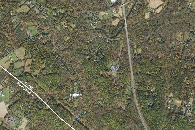 Power pole arcing with detached service line near Upper Ridge Rd, Bucks ...