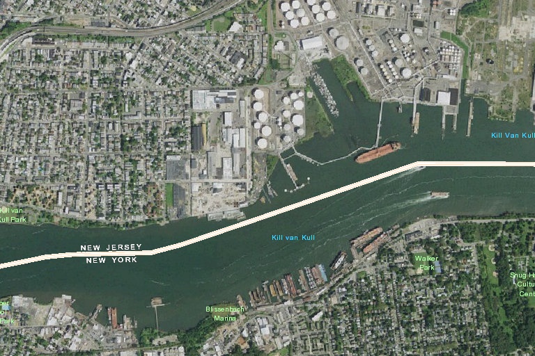 Tug and barge vessels announce positions in Kill Van Kull, Staten ...