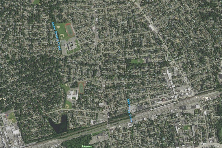 Theft in progress at store with ringing stolen phone, Bellmore NY ...