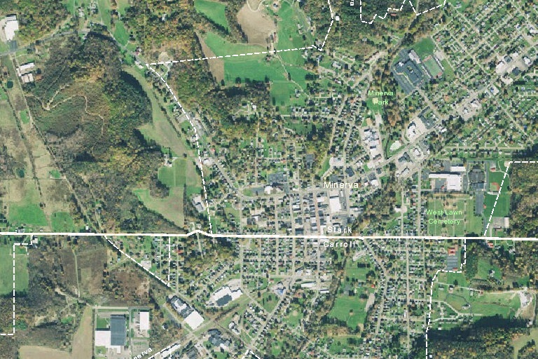 Traffic accident involving gray suv near east street, Minerva OH ...