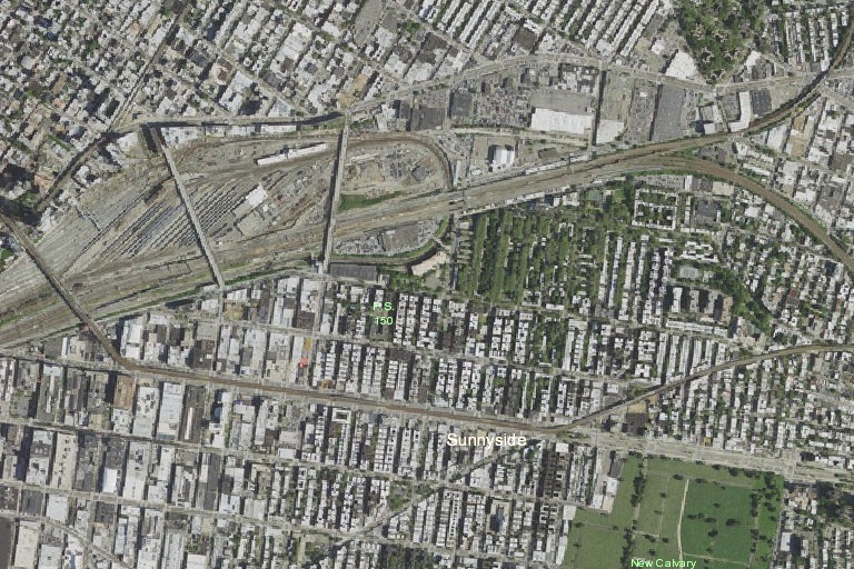 Robbery with knife reported near Greenpoint Ave, Queens NY | CrimeRadar