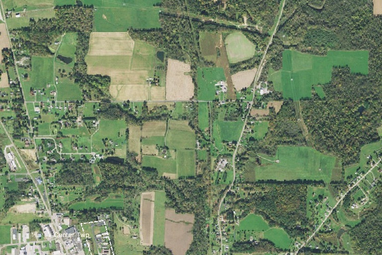 Unoccupied school bus stopped on state route 224, Columbiana County OH ...