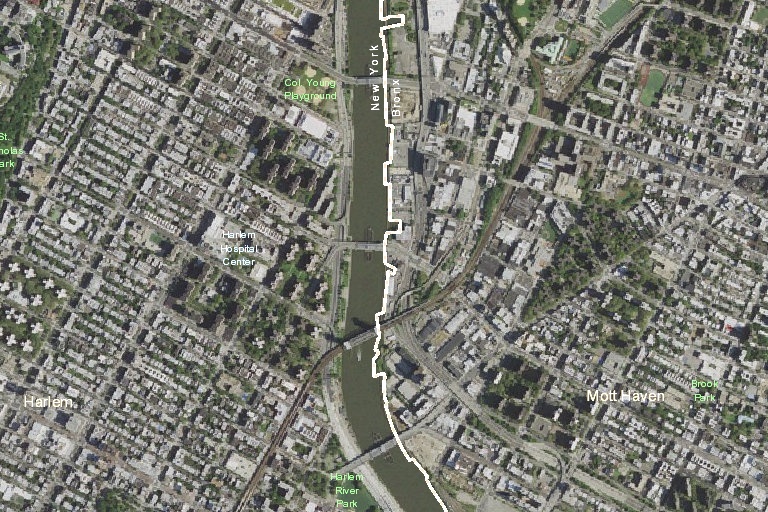 Possible robbery near Lexington Ave and E 129th St, New York NY ...