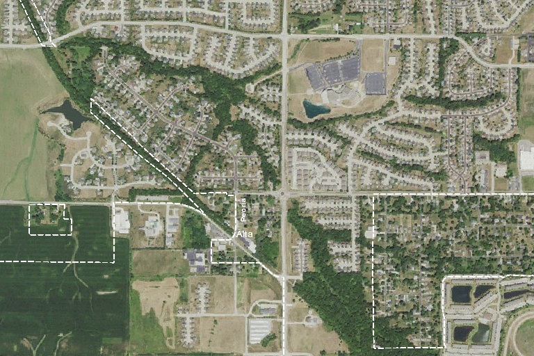 Large wildfire burns near Alta intersection, Peoria IL | CrimeRadar