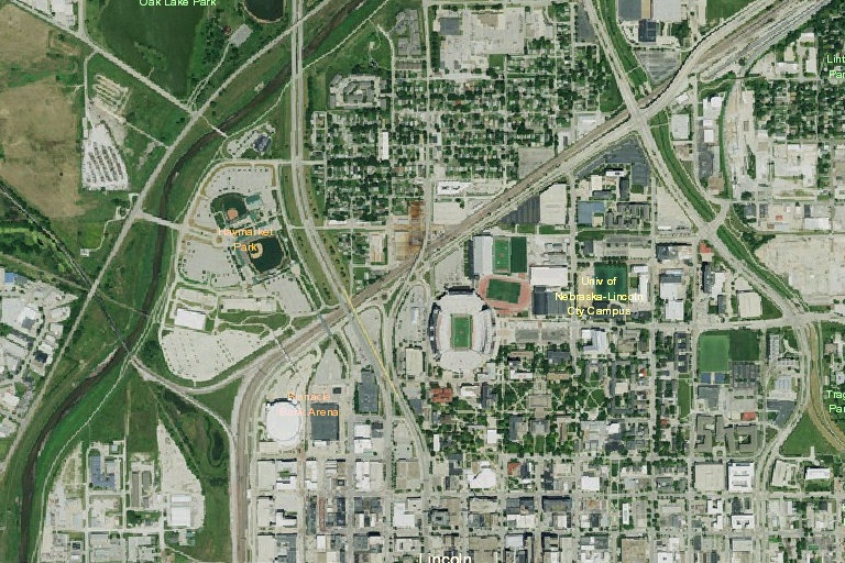 Male Bleeding From Face Bar Entrance in Lincoln, Lincoln NE | CrimeRadar